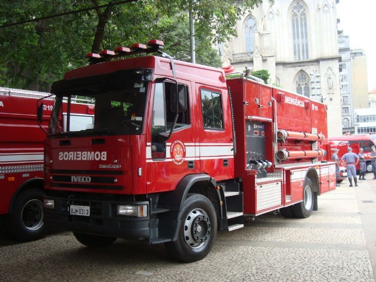 Carros de Bombeiro: Brazilian Fire Trucks
