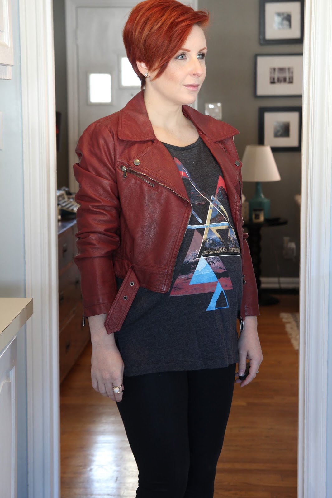 Thrift and Shout: Cute Outfit of the Day: New T-shirt