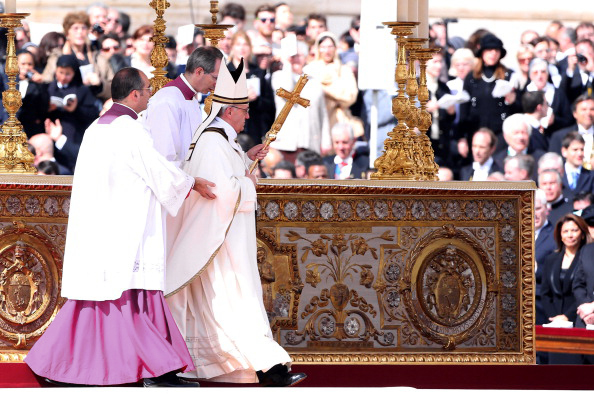 The Saint Bede Studio Blog: Continuity in the Mass of Pope Francis