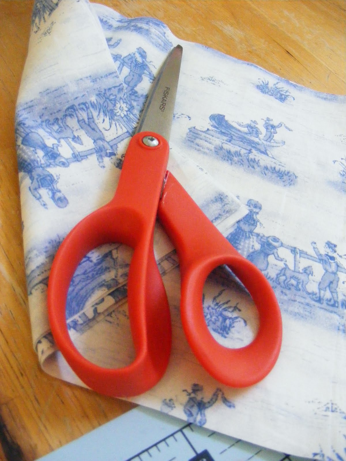 Like Mom Made: Fitted Sheet Tutorial