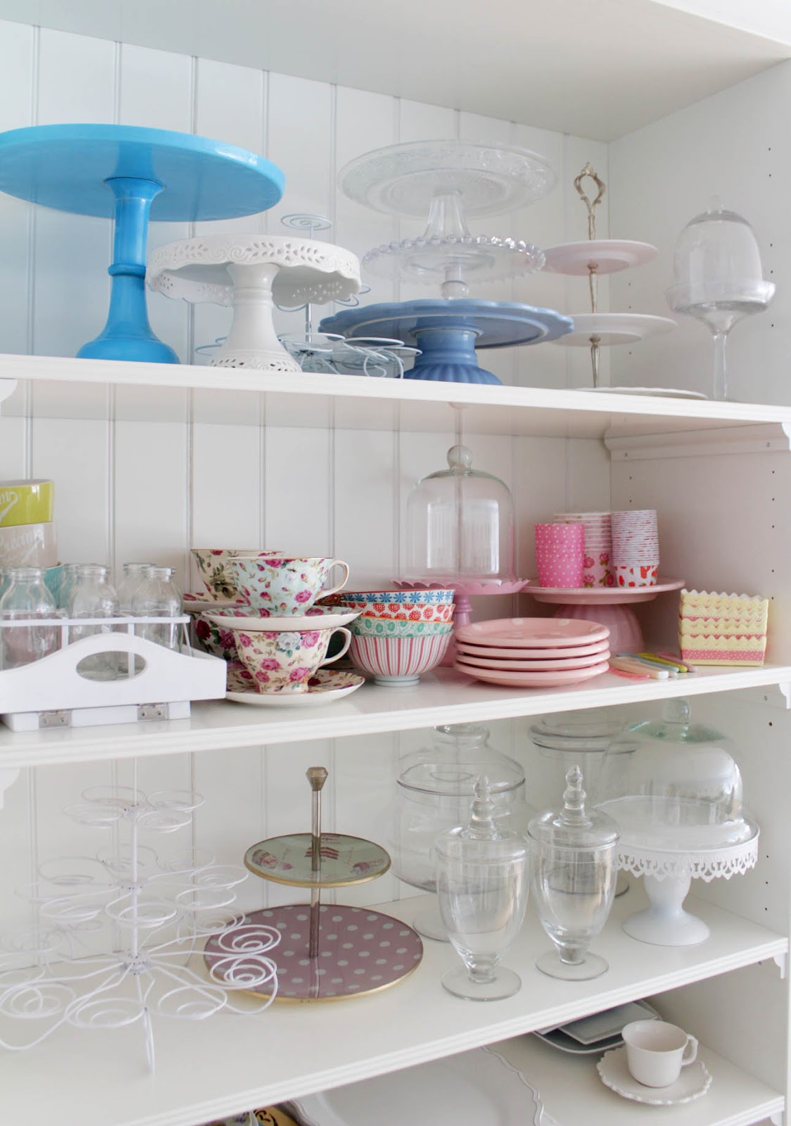 Cake & cupcakes stands | Postreadicción: Cursos de pastelería, galletas ...