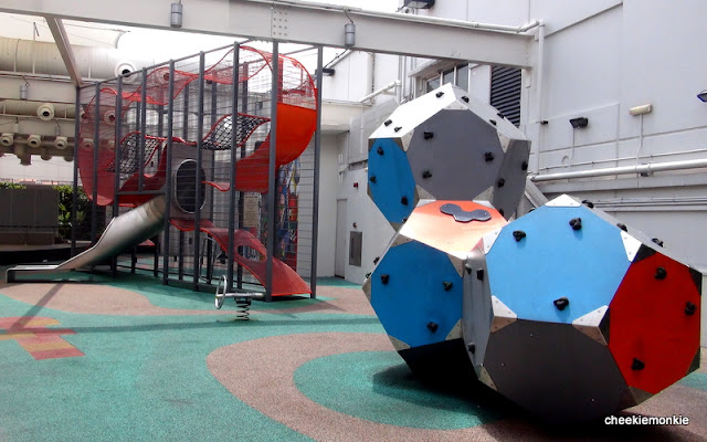 Cheekiemonkies: Singapore Parenting & Lifestyle Blog: Only 5 Vertical ...