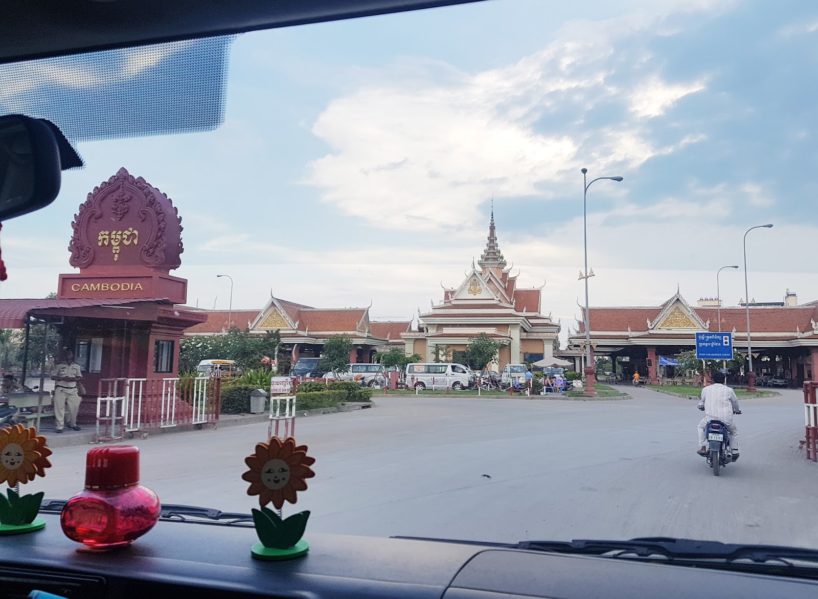 Stupefying Trips: Border Crossing: Ho Chi Minh, Vietnam to Phnom Phen ...