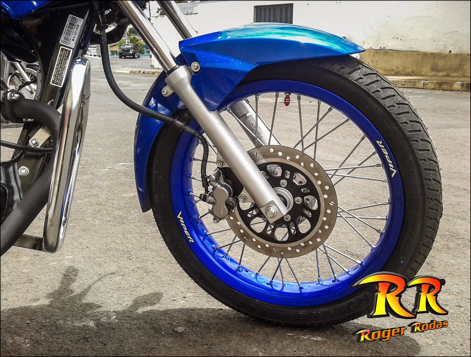 roger rodas: Fan 2014 com aros viper azul e raios cromado 4mm scud.