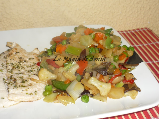 La Magia de Sonia: Filetes de Pollo con Salteado Rápido de Verduras.