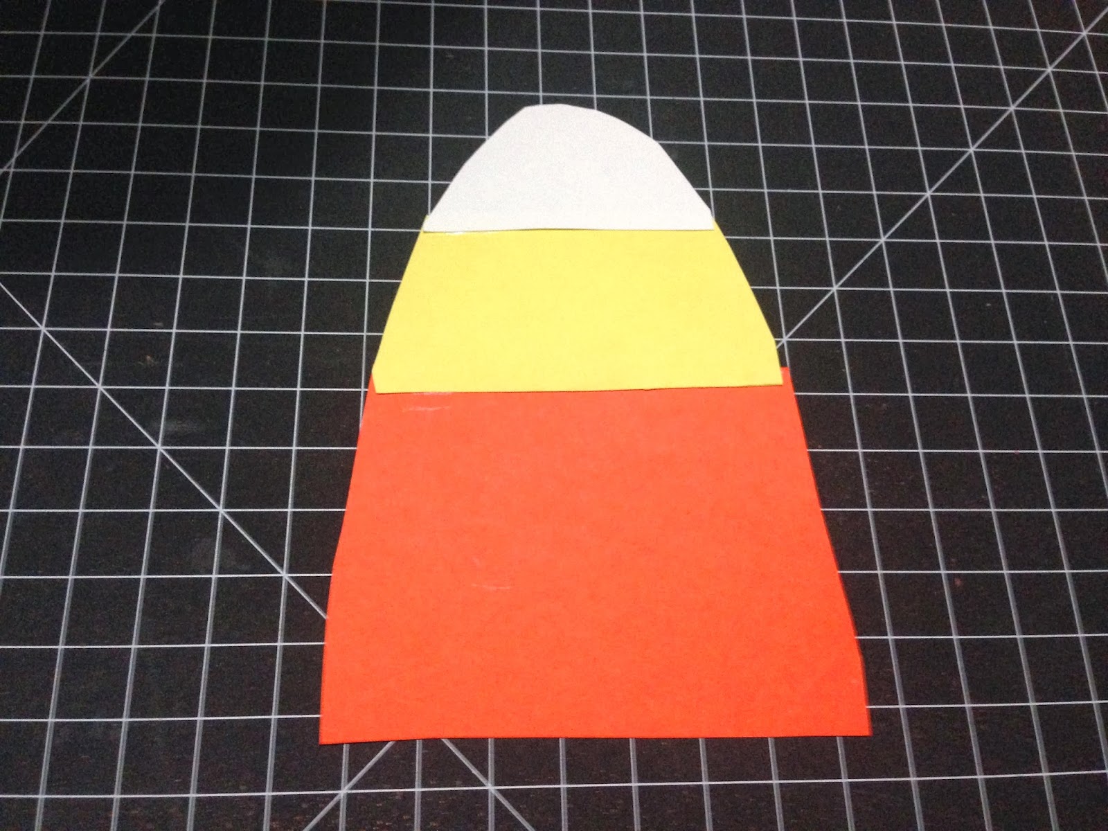 Craft Room Secrets: DIY Candy corn trick or treat boxes