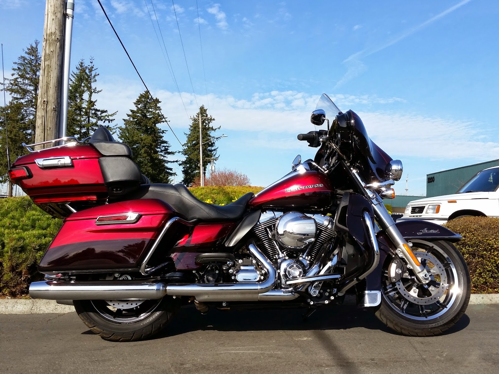 OMG Motorsports: 2014 Harley-Davidson FLHTK Ultra Limited Electra Glide Two Tone