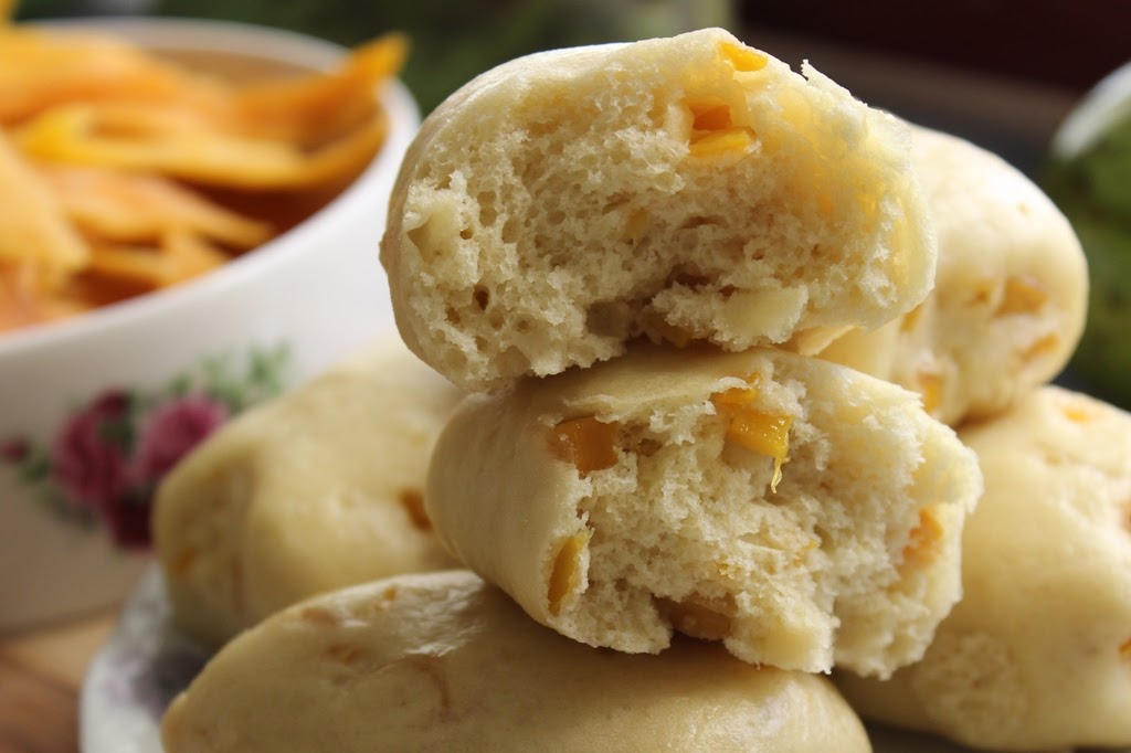 Amiliaya Recipe: Mango Steam Bun 芒果馒头