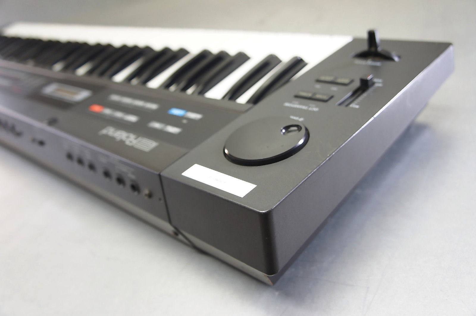 MATRIXSYNTH: Roland Alpha Juno 2 with Original Hard Case