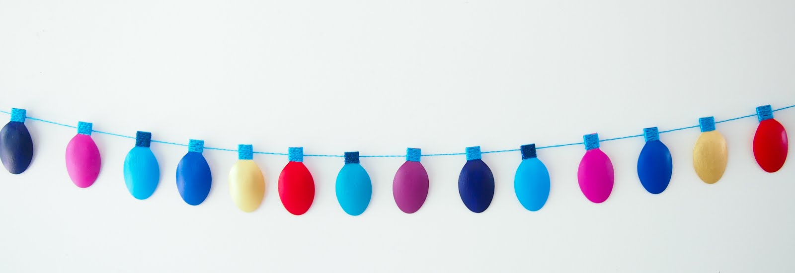 The Tiny Funnel: Wooden Spoon Christmas Light Garland