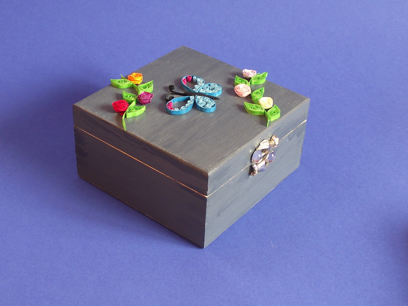 quilled secrets: Quilled buterfly box