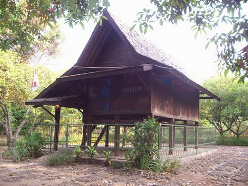 Saung Ranggon di Bekasi ~ INFO OBJEK WISATA