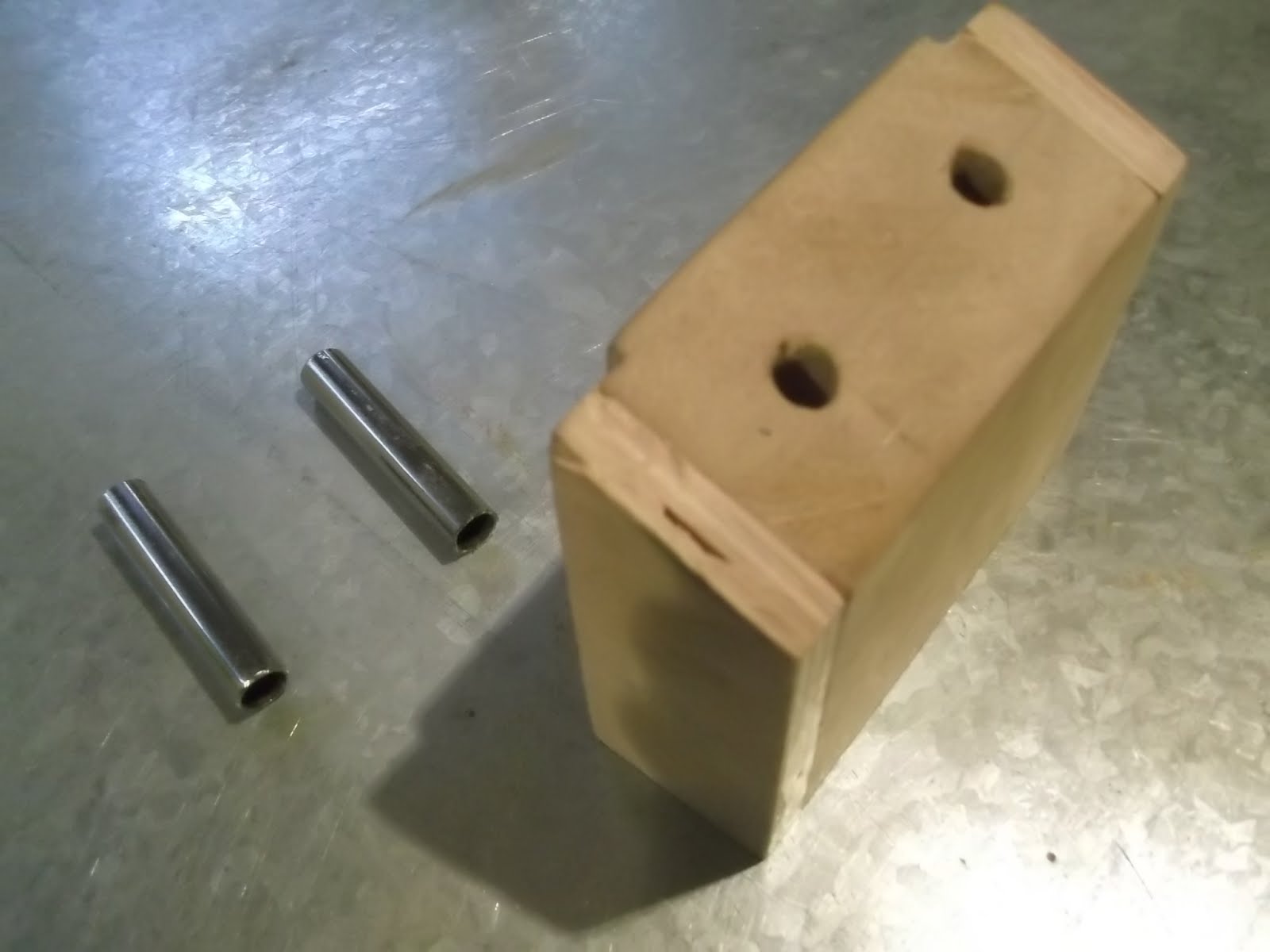 Pocket hole jig homemade: Tthe main part of the guides drills