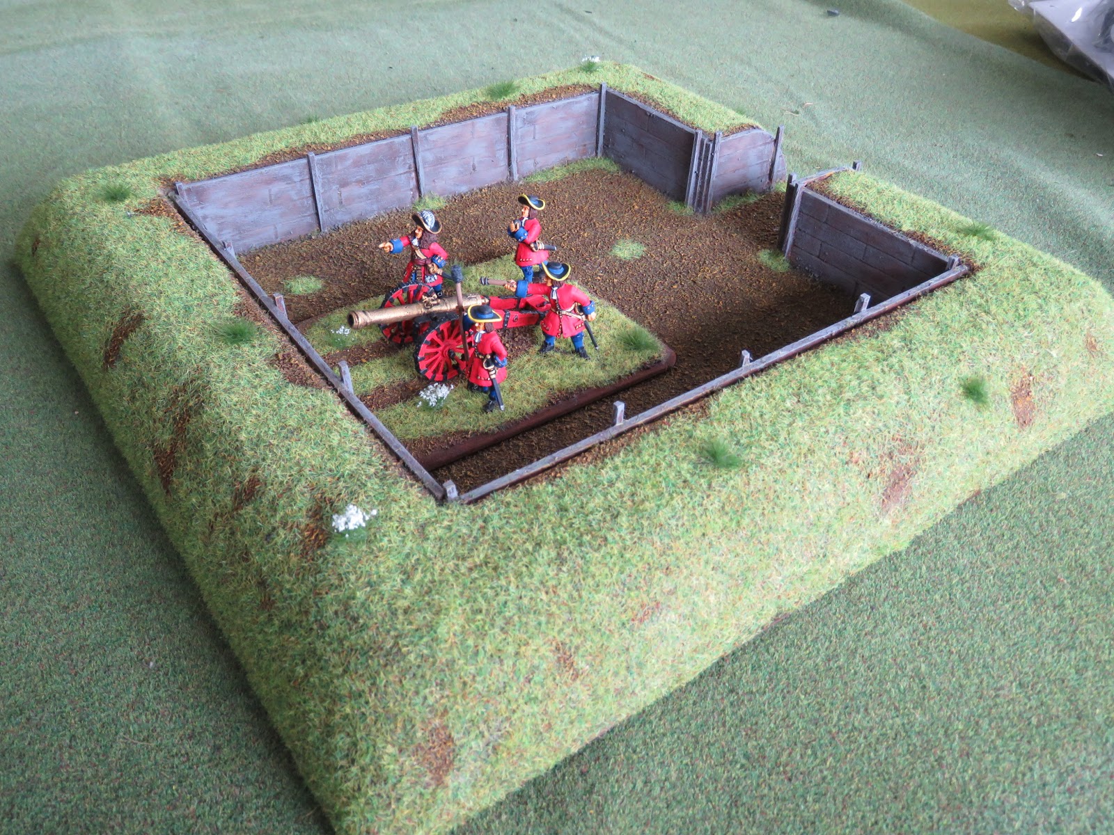 Dispatches from the Mess: 28mm Redoubt model