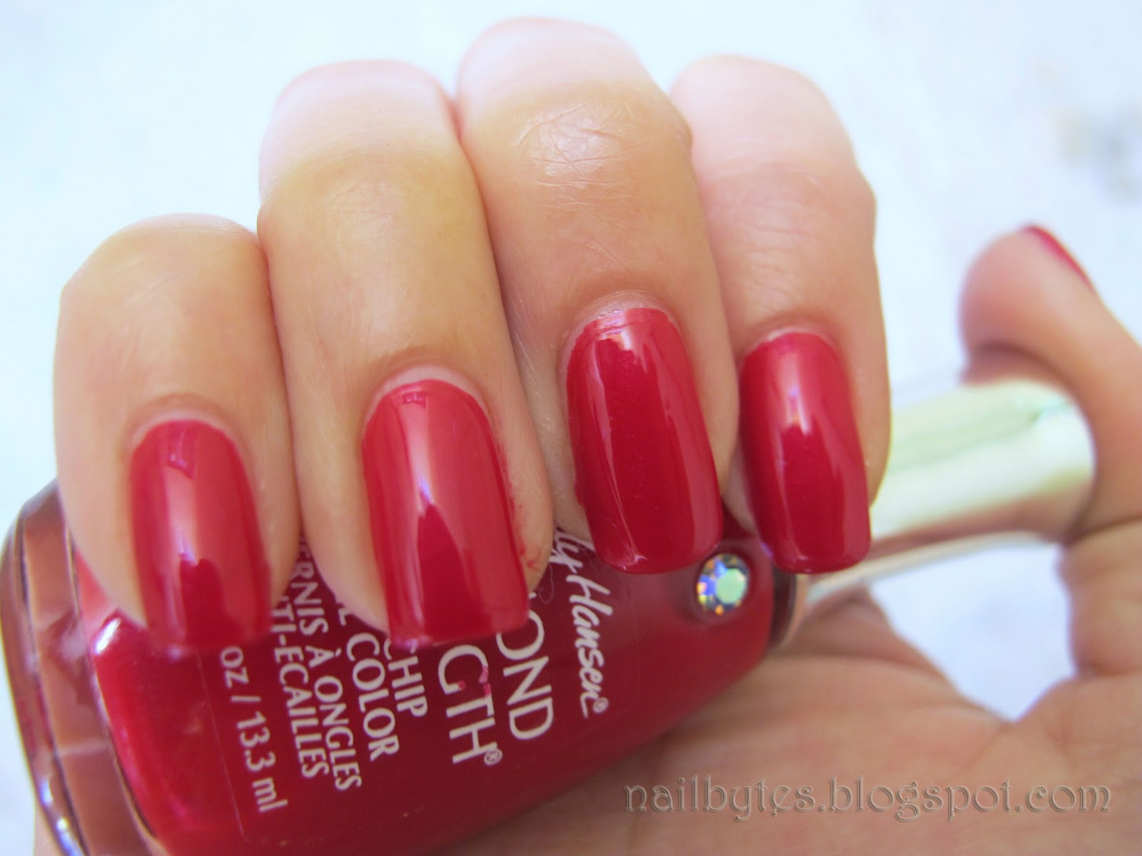 nailbytes: Sally Hansen Diamond Strength Honeymoon Red