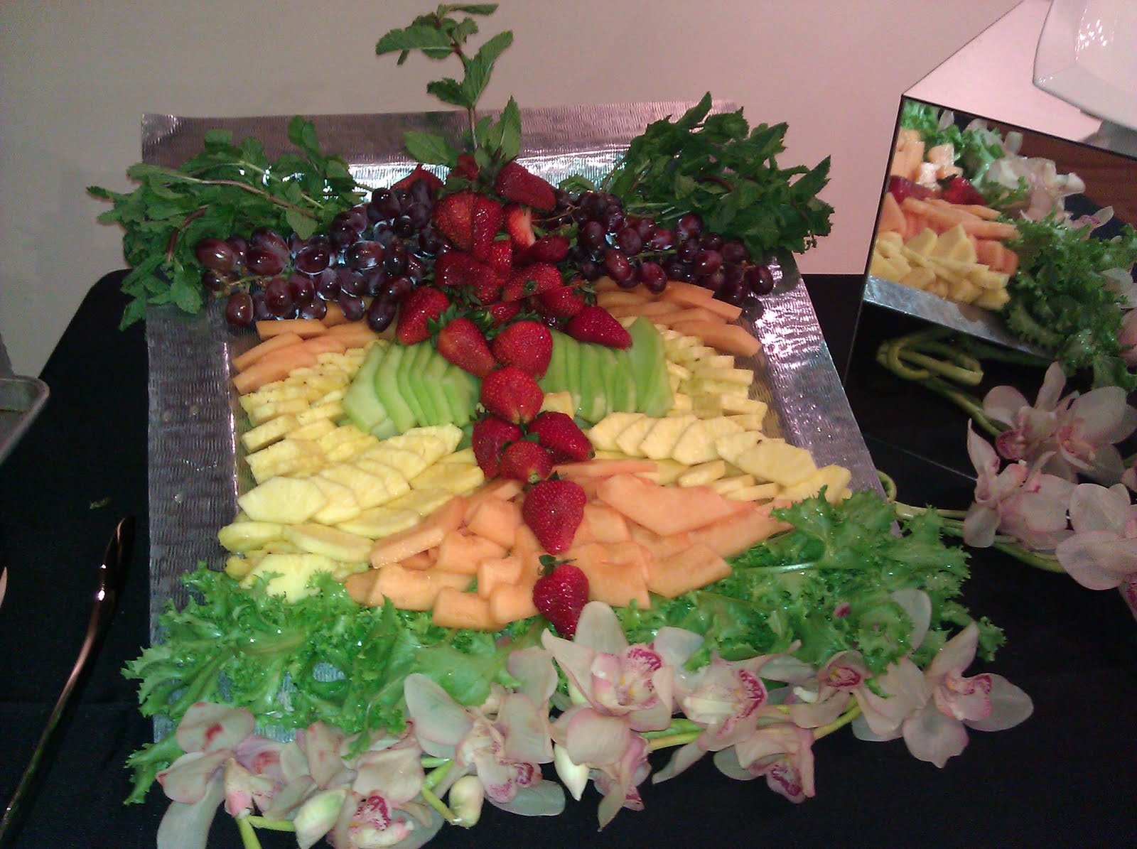 In The Kitchen with Ricky The Chef: Good Looking Food