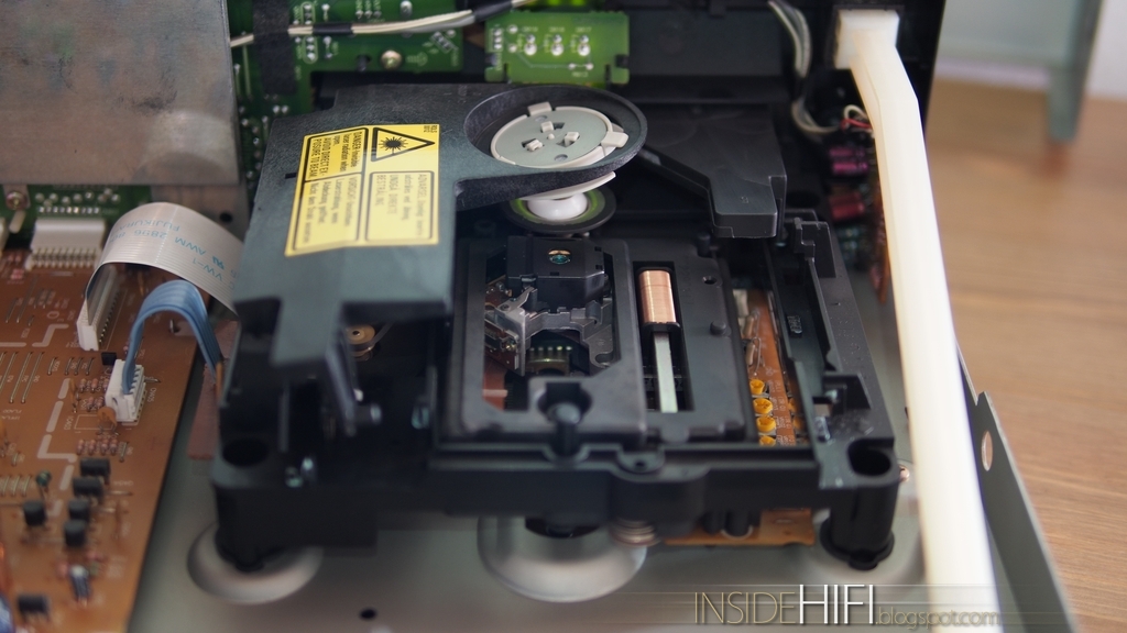 Inside Hi-Fi: Technics SL-P777 (SL-P777-KEG)