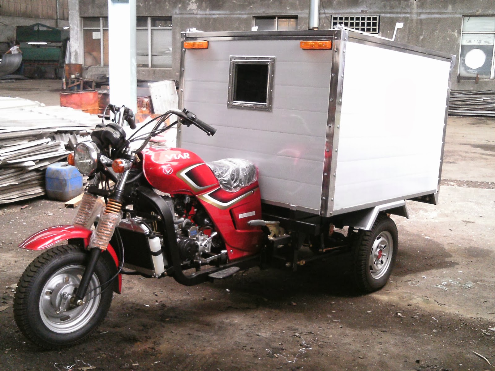 SALUYU KAROSERI: Box Aluminium Dengan Macam Macam Model Untuk Motor 3 Roda