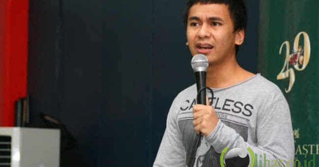 7 Artis Stand Up Komedi Paling Populer | Juru Kunci