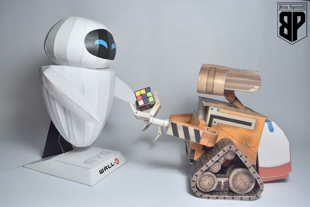 Wall-e and Eve Papercraft - Brian Papercraft