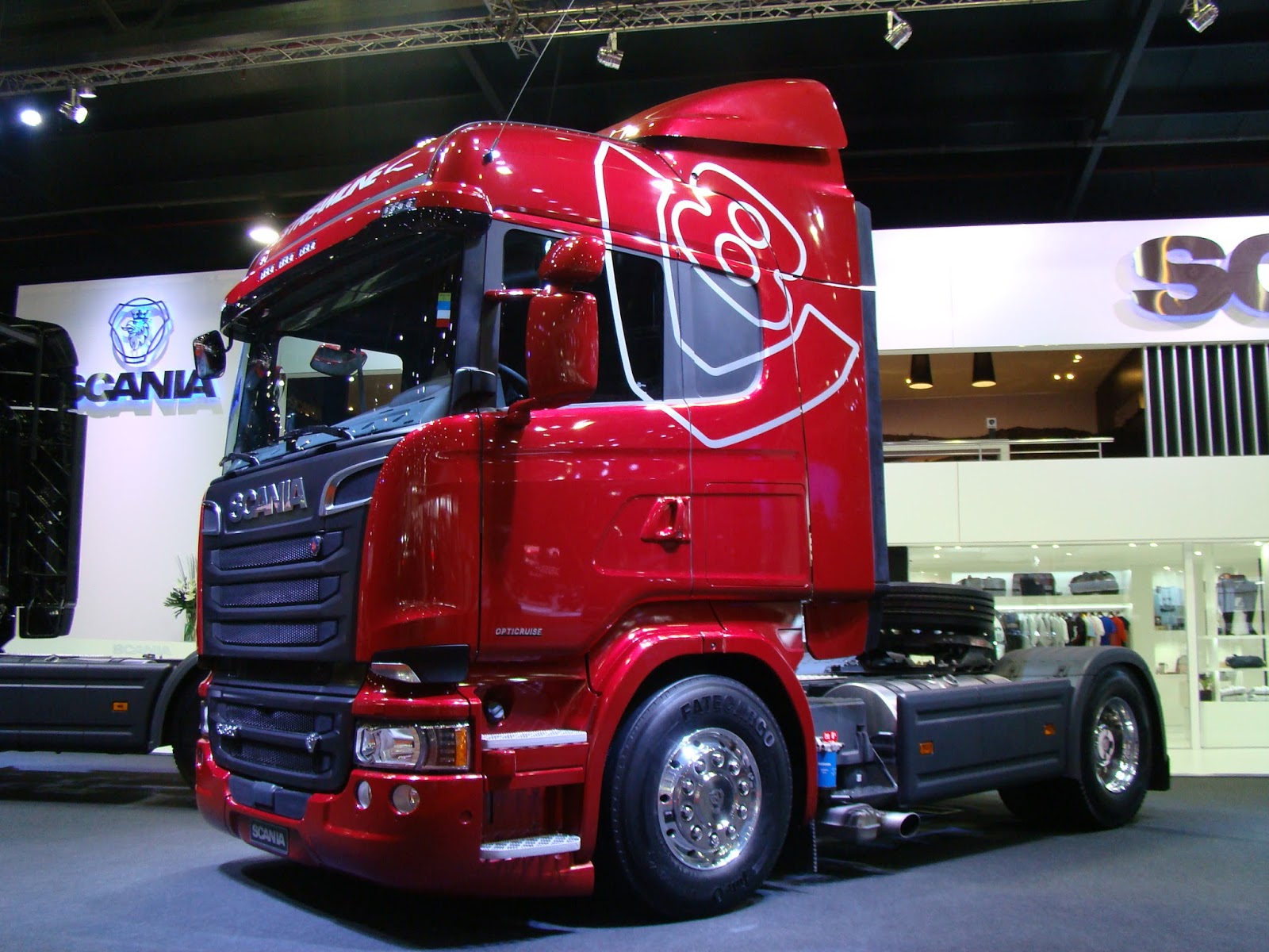 DIECIOCHO RUEDAS: SCANIA PRESENTE EN EL SALÓN DEL AUTOMÓVIL 2015 EN ...
