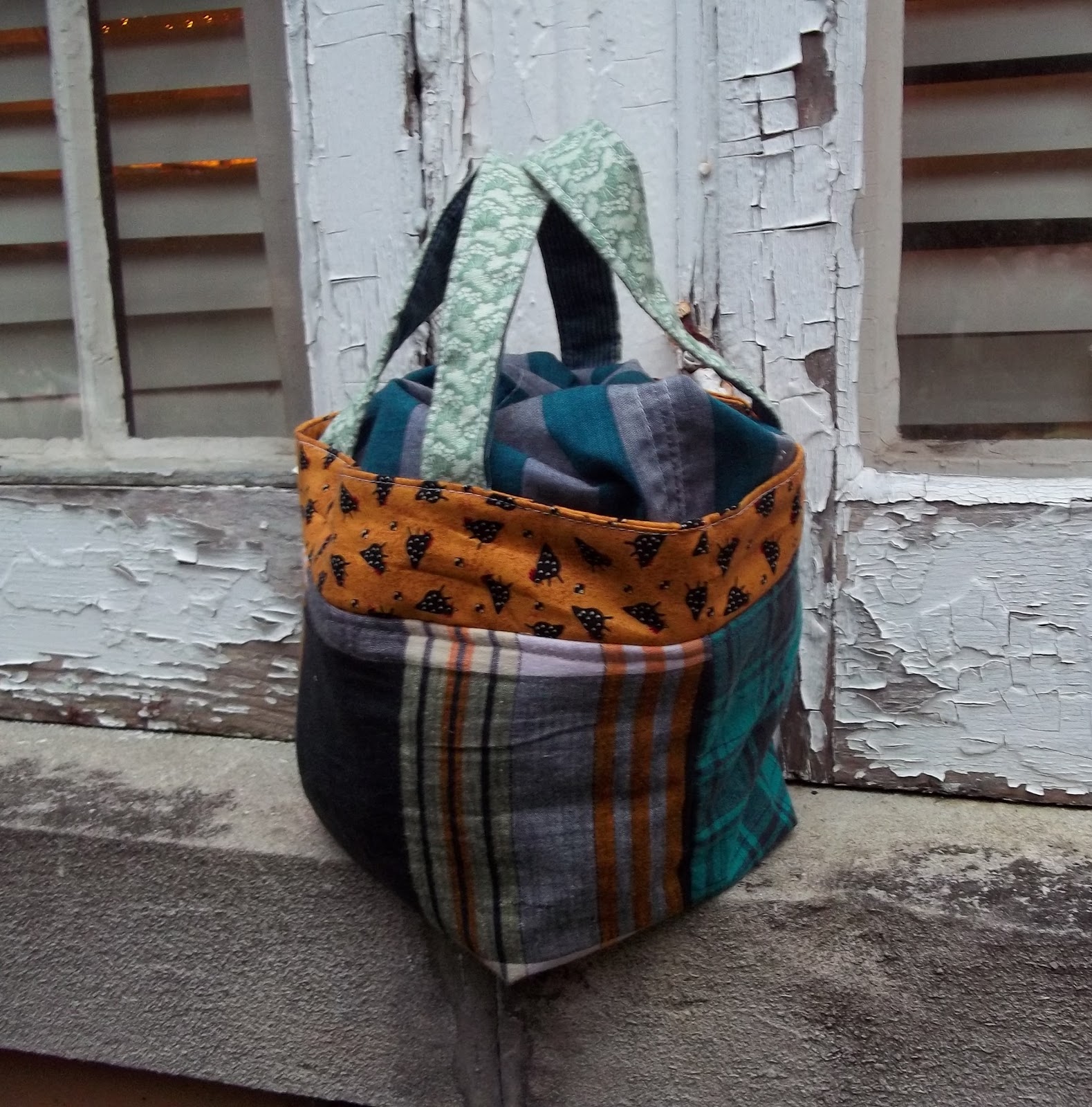 MadKnews Bento Bag madknews-bento-bag