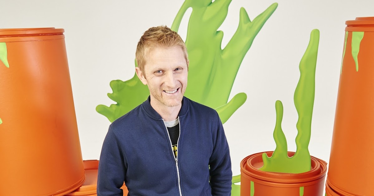 Kids' Book Review: 12 Curly Questions with Mick Elliott