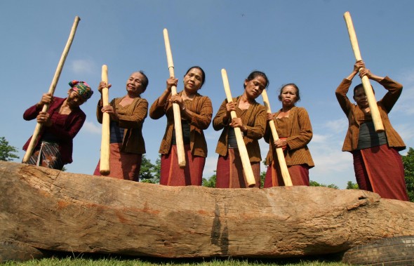 kesenian: seni musik lesung masyarakat agraris
