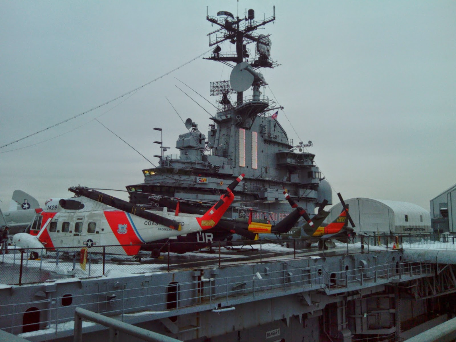 VIVERE LA STORIA: THE INTREPID SEA, AIR & SPACE MUSEUM