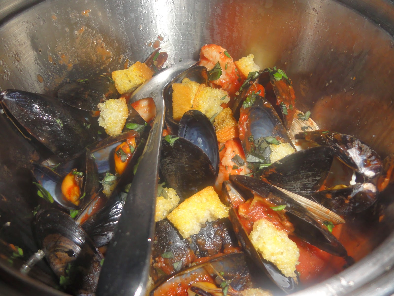 YourVicariousExperience: The Mussel Pot