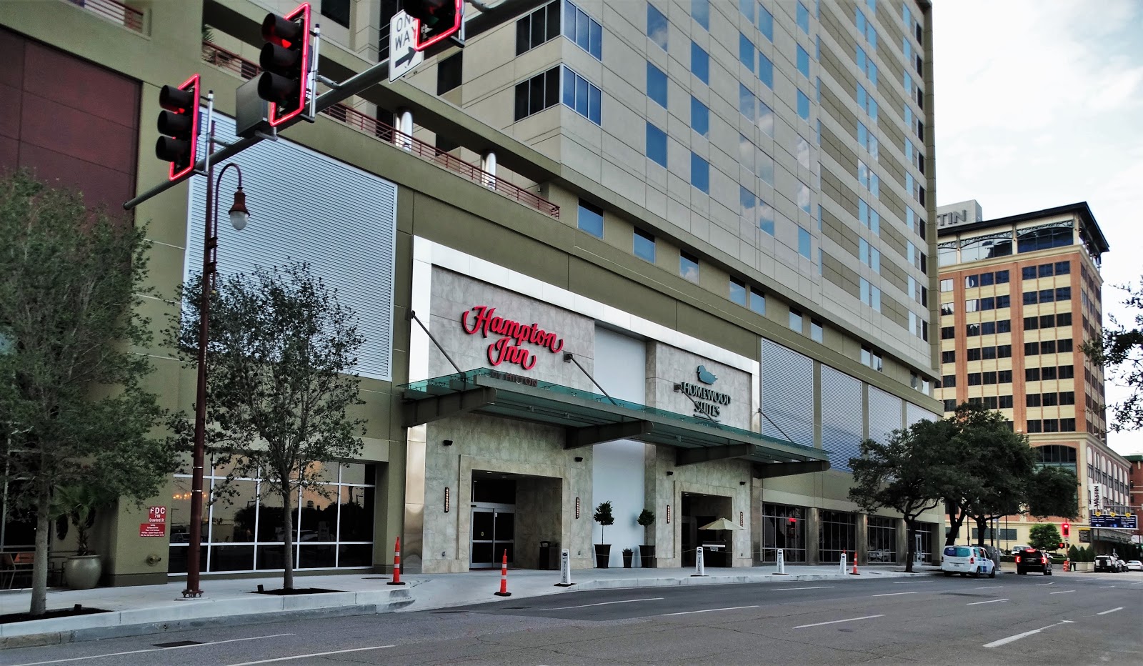 Houston in Pics: Hotel Art (Hampton Inn Downtown Houston)