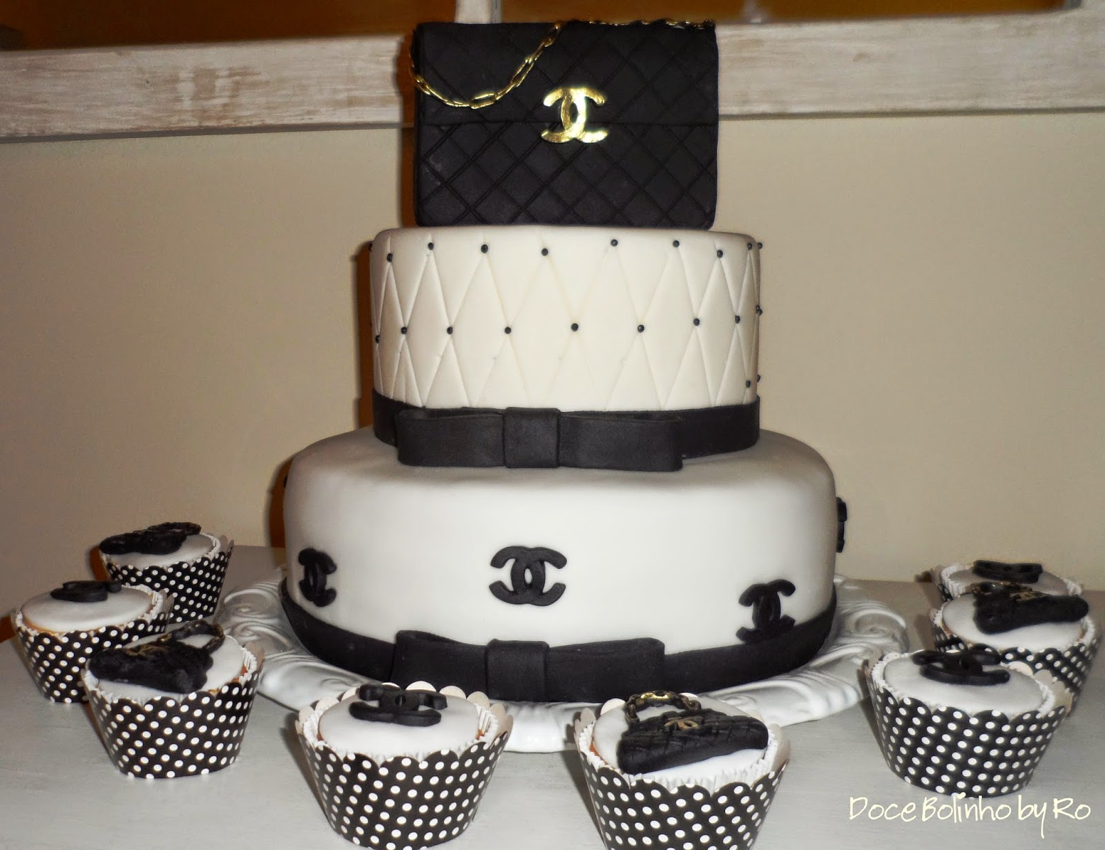 Doce Bolinho by Ro: Bolo Chanel