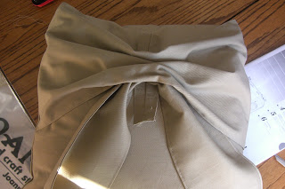 A Crafting Disaster: The Bow Pillow Tutorial