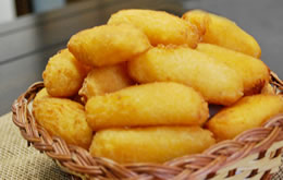 Angel Valdiviezo: Receta Muchines de yuca