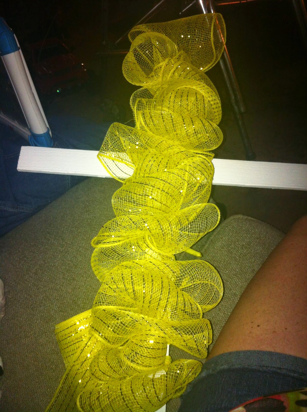 My Crafty World: Deco-Mesh Cross Wreath