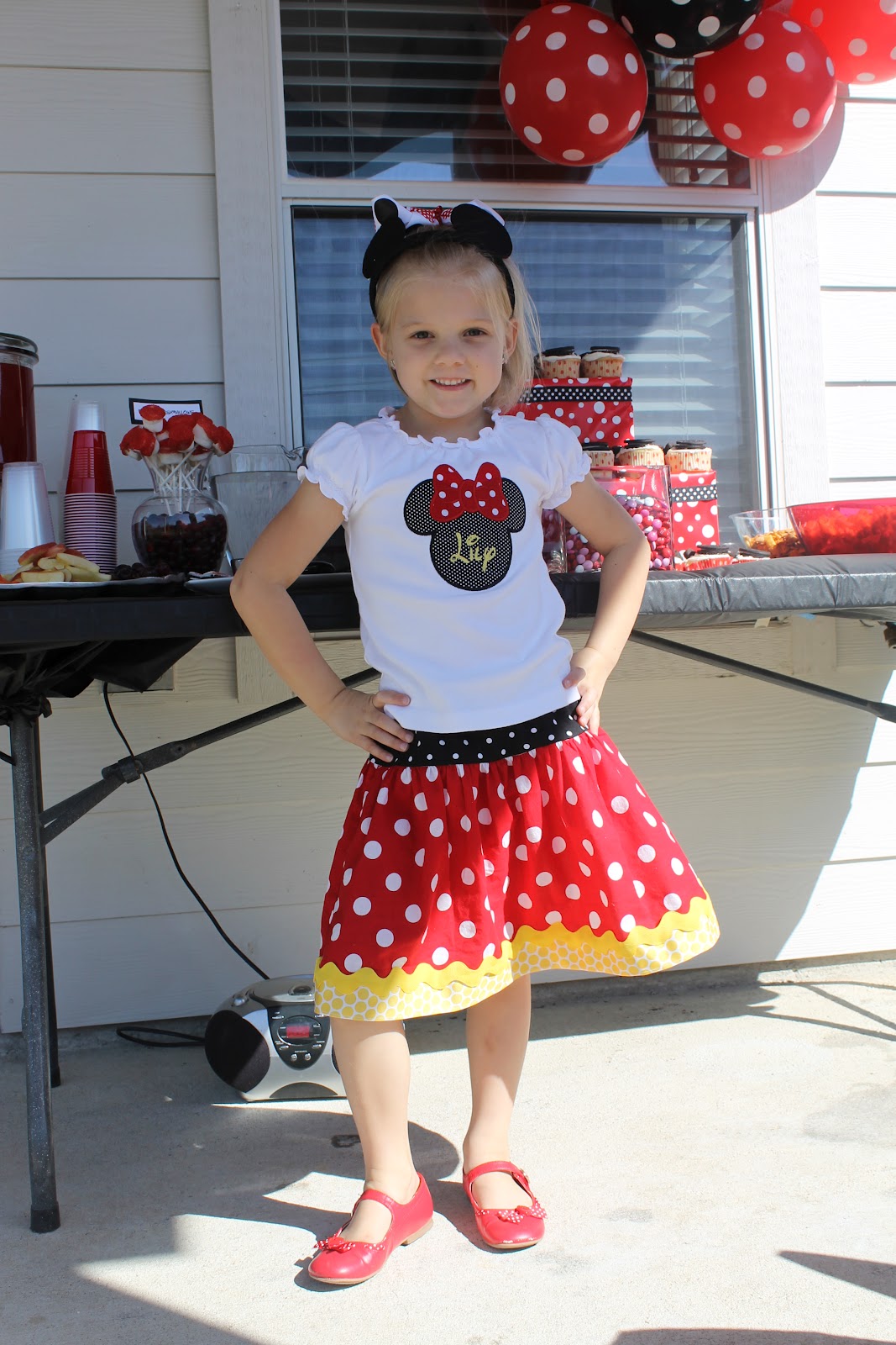 Where The Blue Lilies Grow: Meeska Mouseka MINNIE Mouse!