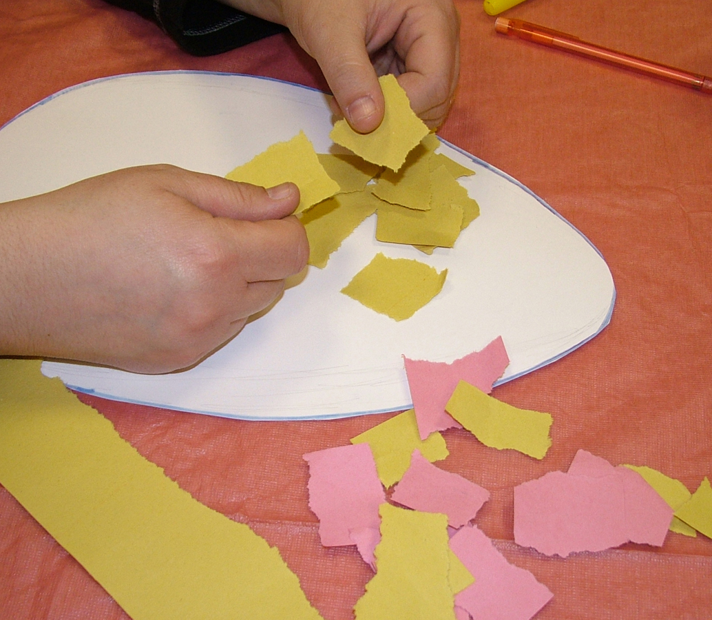 JolieArt: Art & Craft Tutorial for Kids - Mosaic Paper Collage Easter Egg