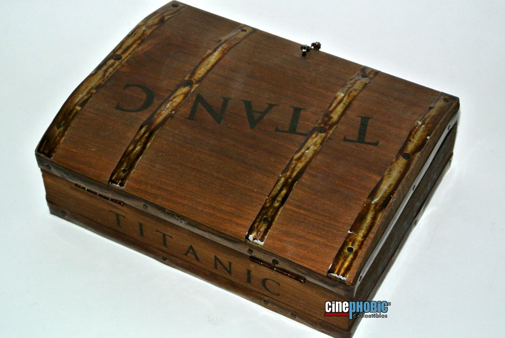 CINEPHOBIC: TITANIC De Luxe Limited Wooden Box