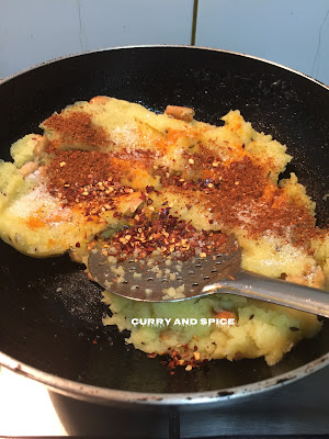 CURRY AND SPICE: BENGALI STYLE SHINGARA