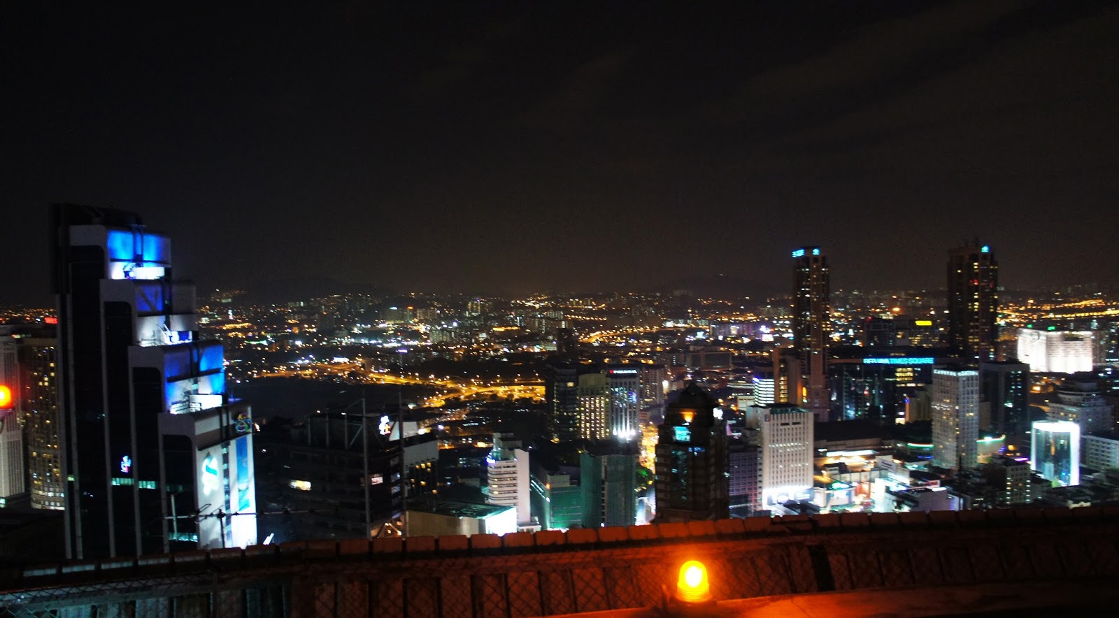 Waiii Sek Meowsss: Heli Lounge Bar @ Menara KH