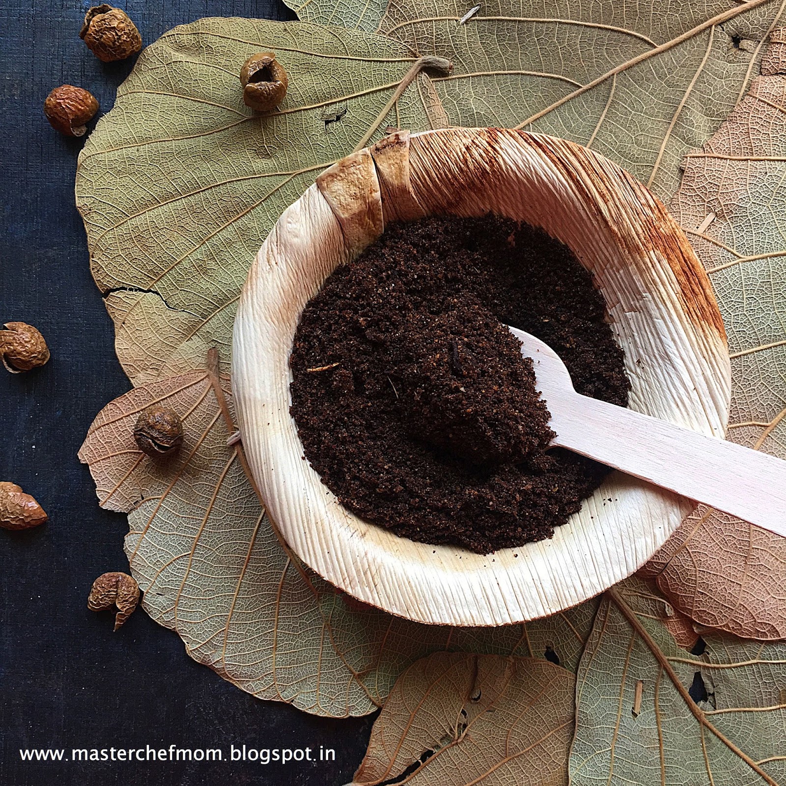 MASTERCHEFMOM: Sundakkai Podi | Sundakkai Vathal Podi |Turkey Berry ...