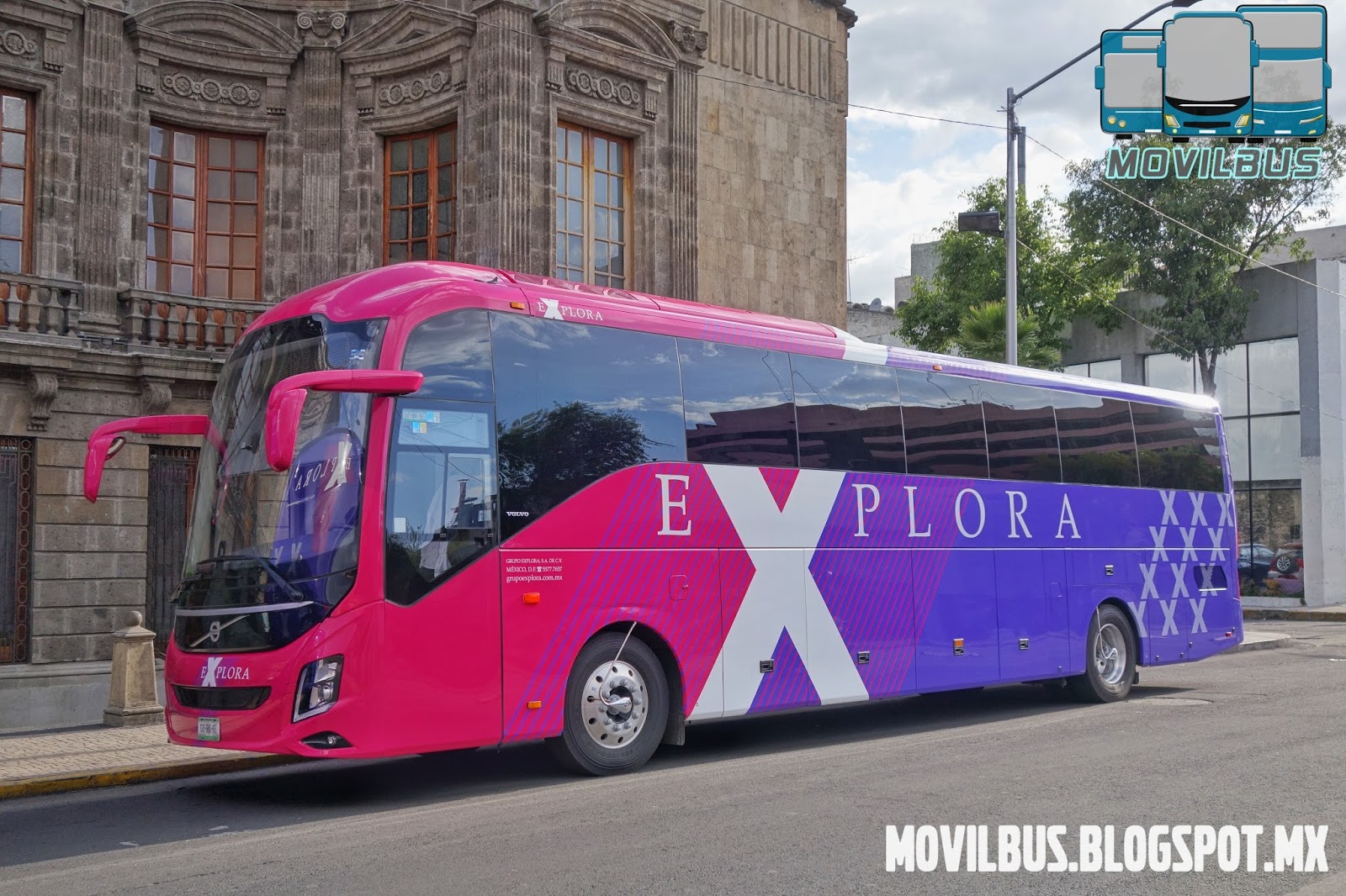 4 Fotografías de los volvo 9800 de Explora