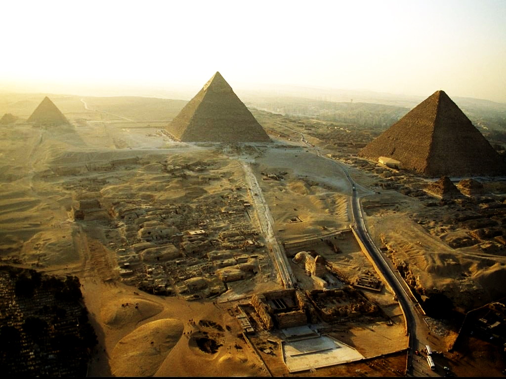 Romania Megalitica: Este plina lumea de piramide. Doar cateva prezinta ...