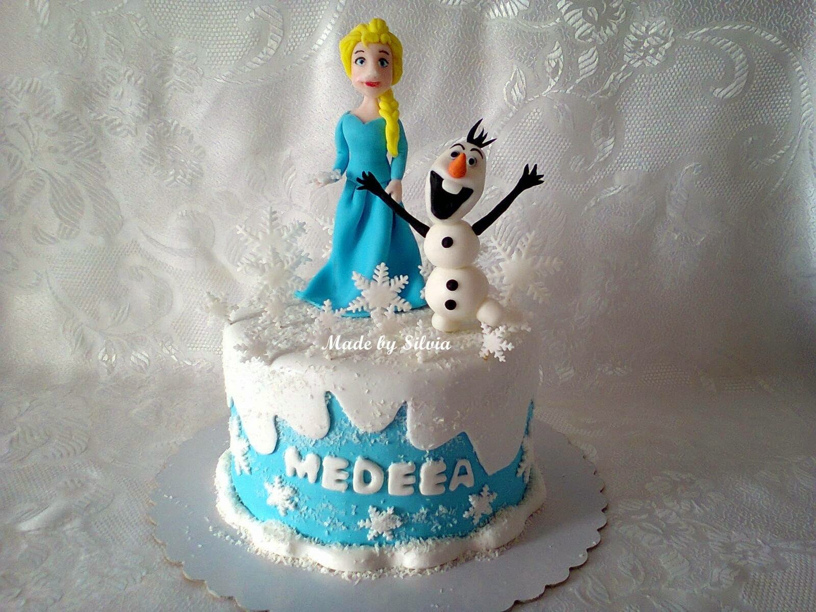 Casuta dulce: Tort cu Elsa (Frozen)