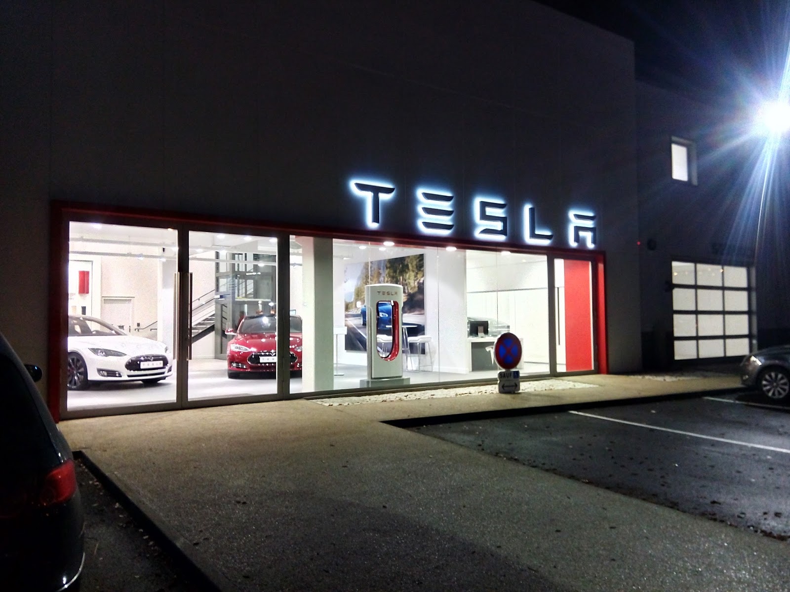 Porsche 914E Electric Conversion and Tesla Obsession: Tesla Paris ...