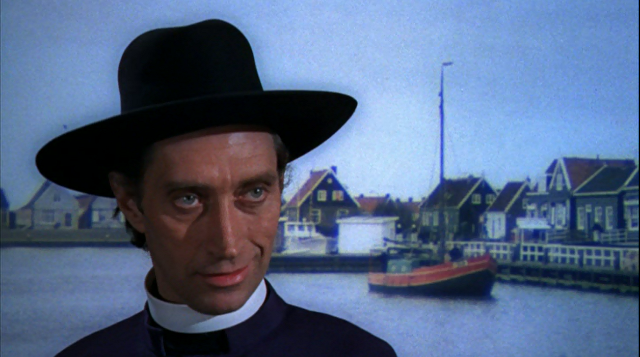 Nick's Film Jottings: Puppet on a Chain (1970, released 1971, Geoffrey ...