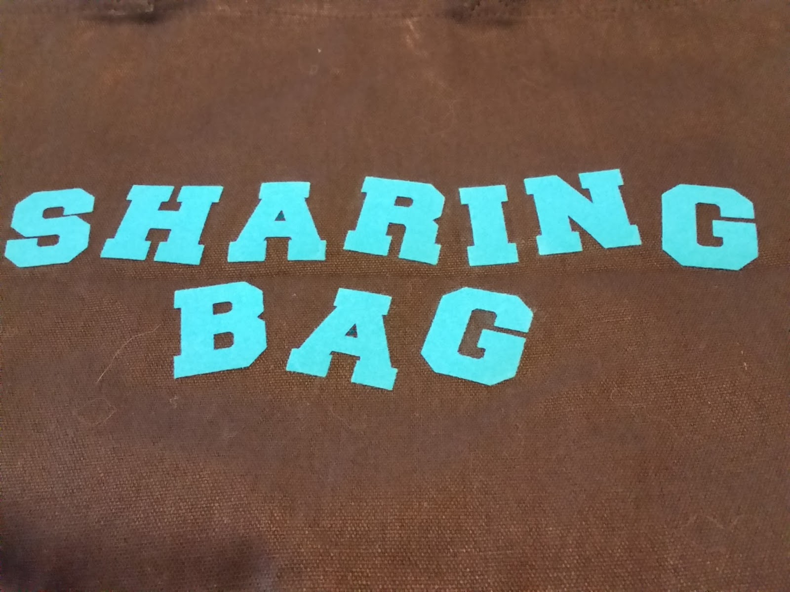 Monday Made It - Sharing Bag - Learning at the Teacher Table