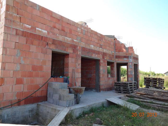 Arhiconstruct: Constructii Case Arad Realizare Zidarie Porotherm Casa Parter si Mansarda