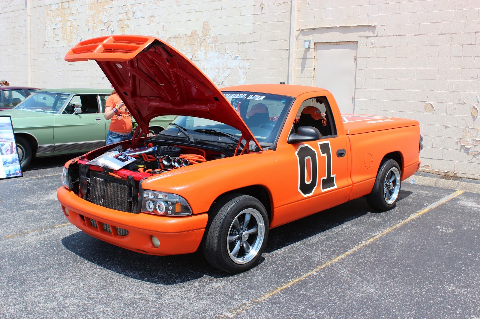Dukes of Hazzard Collector: Dukes of Hazzard Fan Fair - The Hazzard Cars