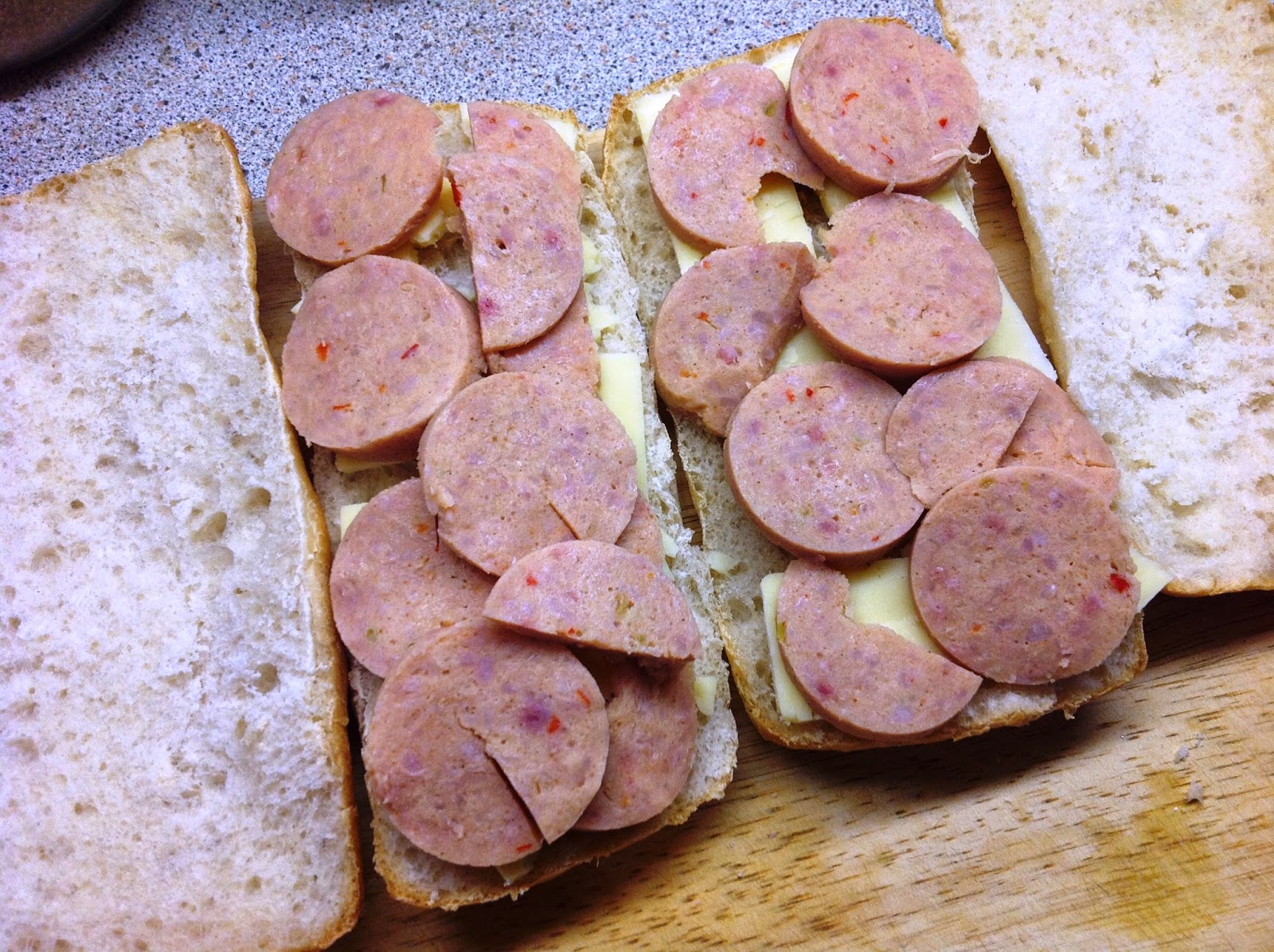 This Muslim Girl Bakes: Grilled Cheese and Salami Sandwich